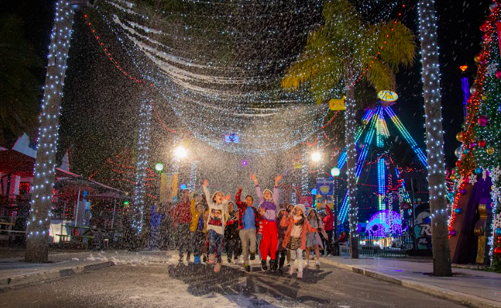 Así es “Christmas in The Park”, el festival de Navidad en Six Flags México