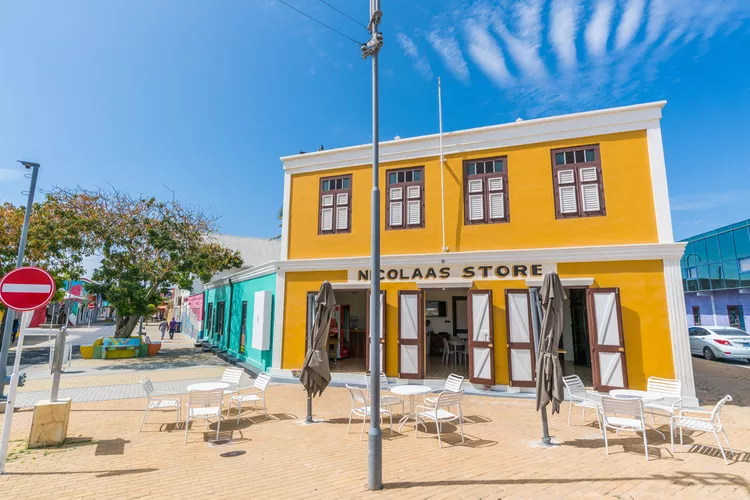 Guía de viaje en San Nicolás, Aruba: arte, hospedaje, restaurantes